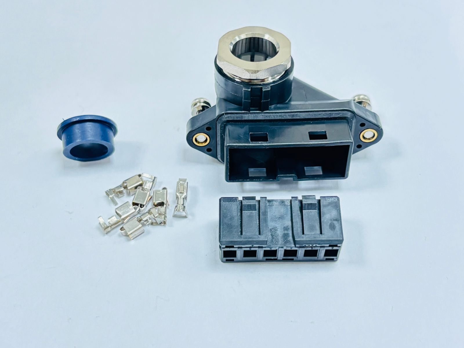 Power connector D Type - Machinery Clinic