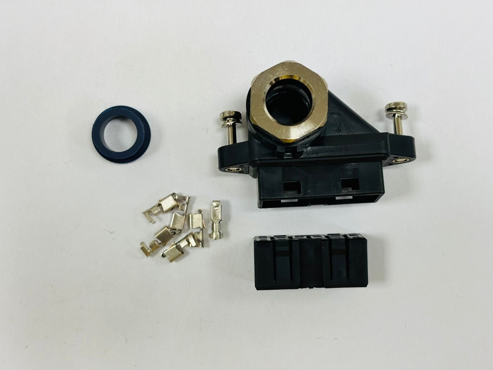Power connector D Type - Machinery Clinic